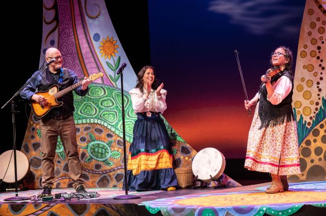 Andrea Menard’s Rubaboo, a Métis cabaret: songs, stories, and an ...